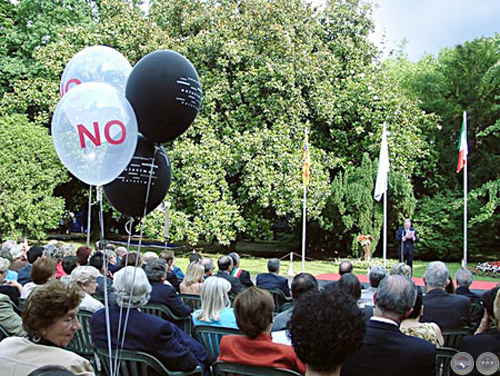 Portal Guaraní - EXISTIMOS NO - 49 BIENAL DE VENECIA, 2001 ...